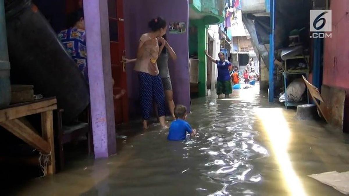 VIDEO: Banjir Rob Genangi Muara Baru dan Luar Batang