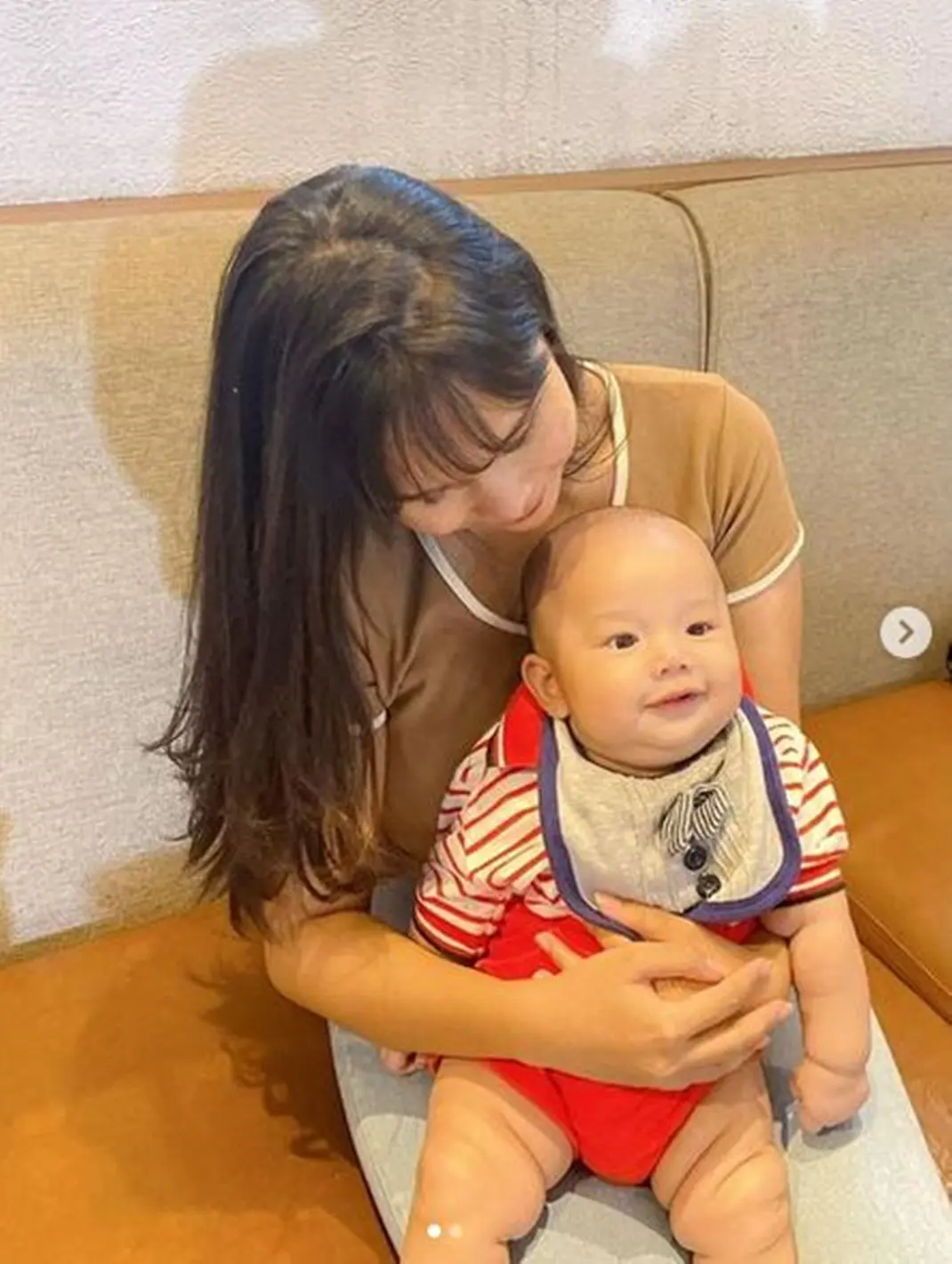 Potret Kenkulus Bersama Sang Ibu, Bayi Ajaib Disebut Reinkarnasi ...