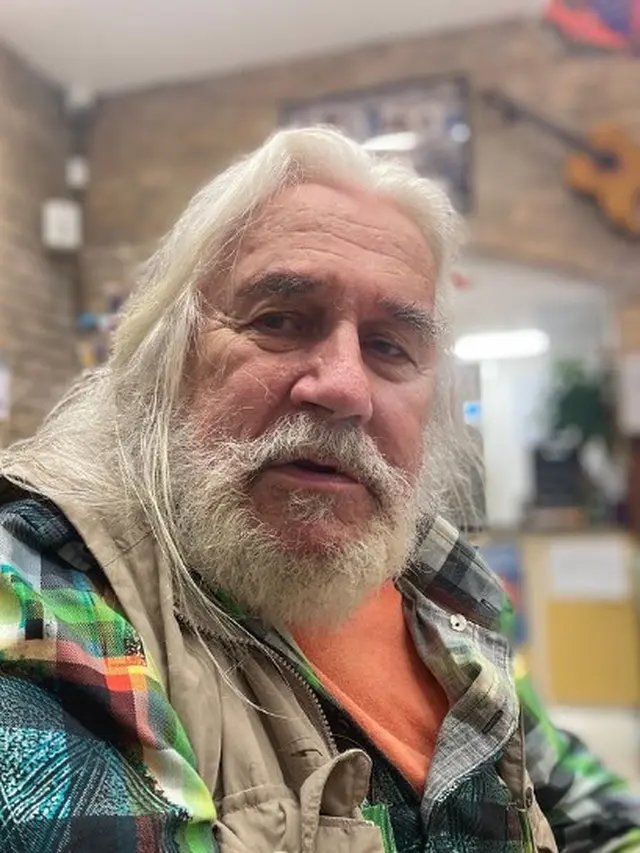 Seniman Pencipta Cover Ikonis Sex Pistols Jamie Reid Meninggal Dunia di ...