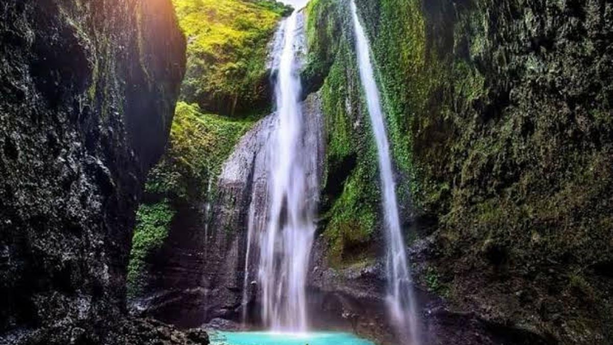 Wisatawan Surabaya Tewas Tertimpa Batu Air Terjun Madakaripura