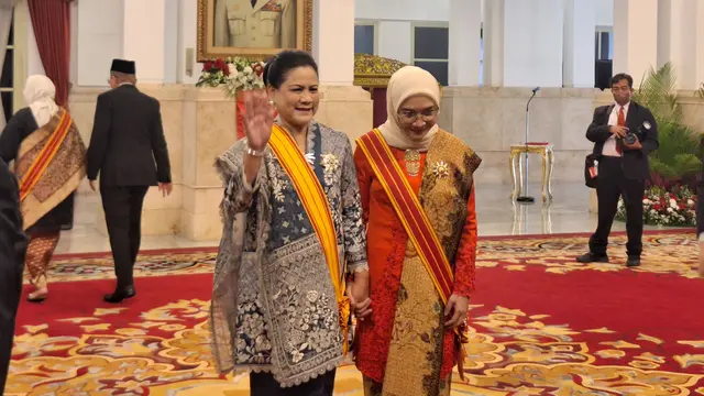 Jokowi Beri Tanda Kehormatan kepada 18 Tokoh, Ada Iriana hingga Wishnutama - News Liputan6.com