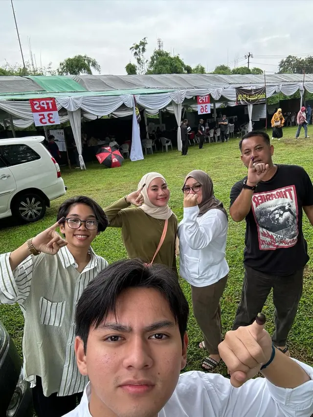 Potret 5 Artis Muda Pertama Kali Ikut Nyoblos di Pemilu 2024, Semangat Banget - Hot Liputan6.com