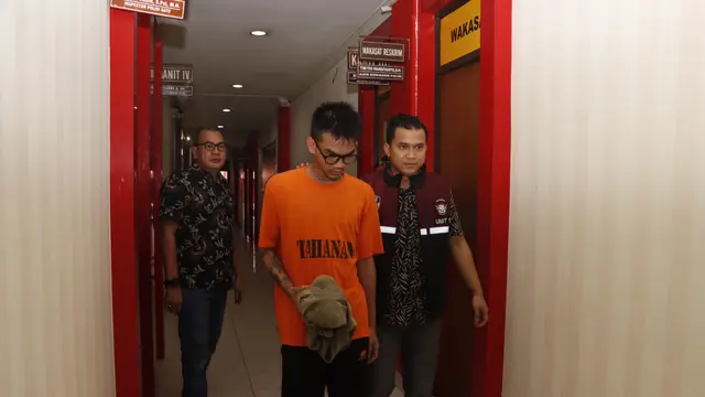 Beredar Video Seleb TikTok Satria Mahathir Joget Usai Diciduk, Ini Kata ...