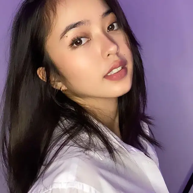 Ramai Dijadikan Wallpaper, Ini 6 Potret Selebgram Filipina Anna Marie ...