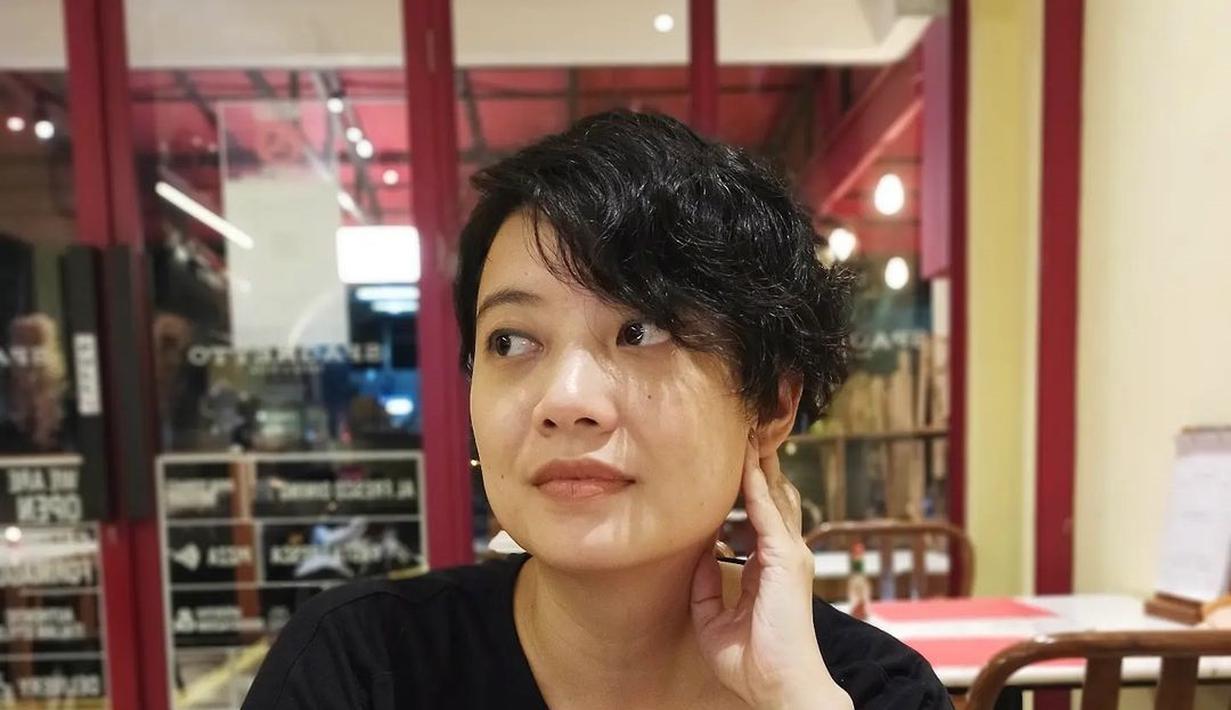 Leony Trio Kwek Kwek Pamer Gaya Rambut Baru, Makin Nyentrik - Foto ...