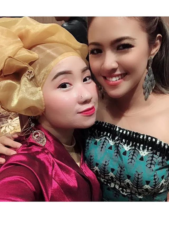 Masih Ingat Lagu Tak Tun Tuang? Ini 6 Potret Terbaru Upiak yang Kini ...