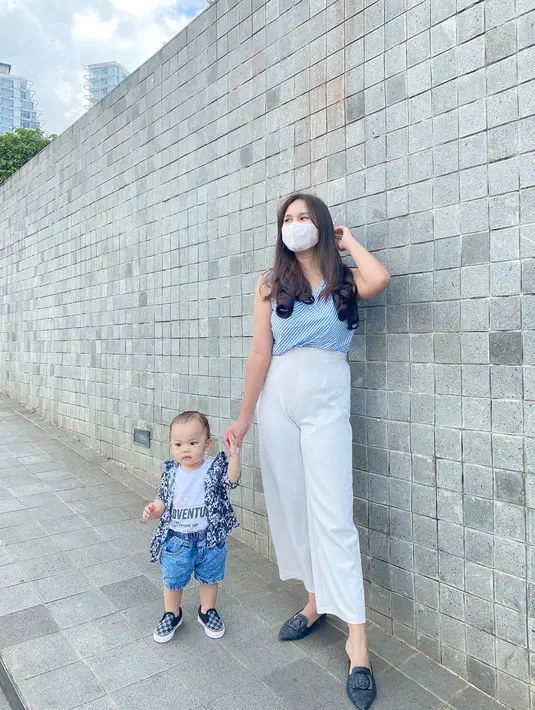 Potret Kenkulus Bersama Sang Ibu, Bayi Ajaib Disebut Reinkarnasi ...