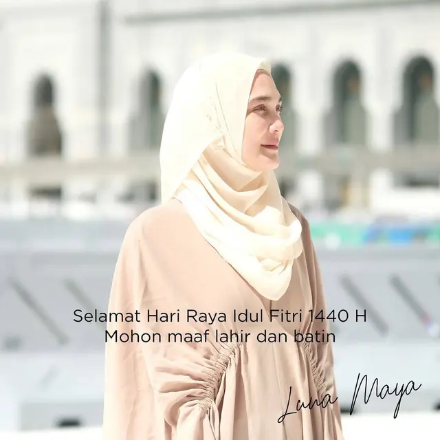 6 Model Gaya Hijab ala Luna Maya yang Elegan dan Syar'i, Bisa Jadi ...