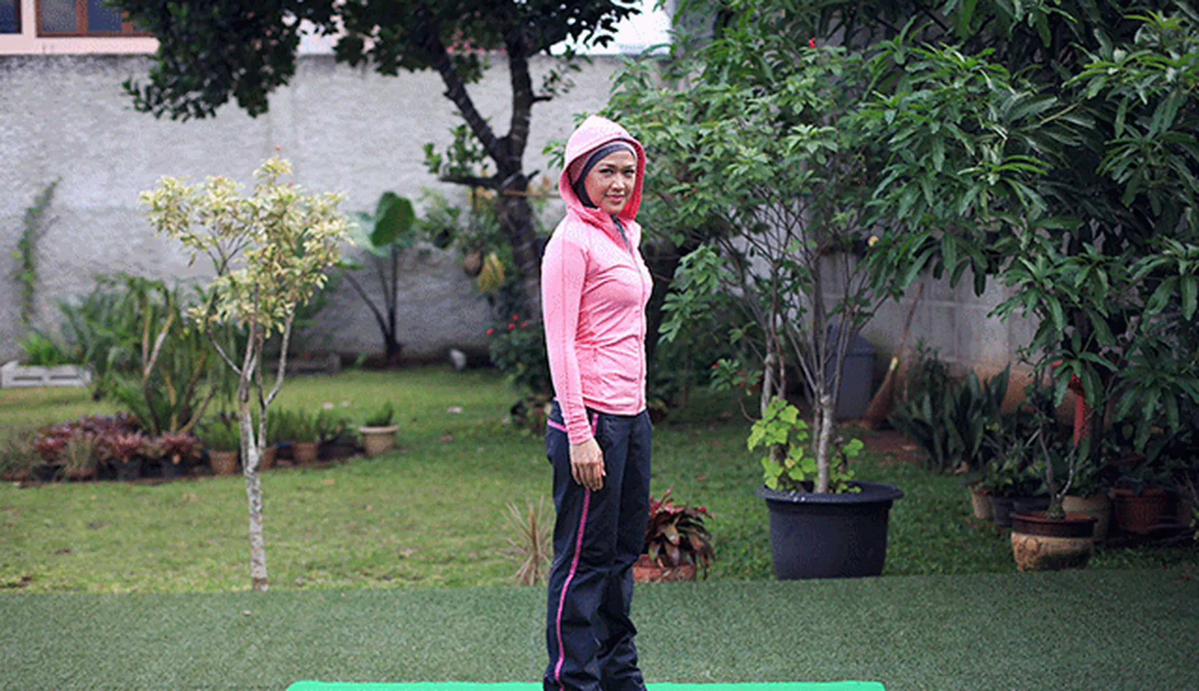 7 Cara Latihan Agar Paha Kencang ala Lisa Namuri