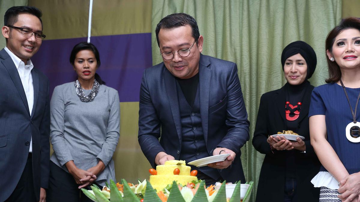 Sukses di Entertainment, Alvin Adam Buka Sekolah Komunikasi - Entertainment Fimela.com