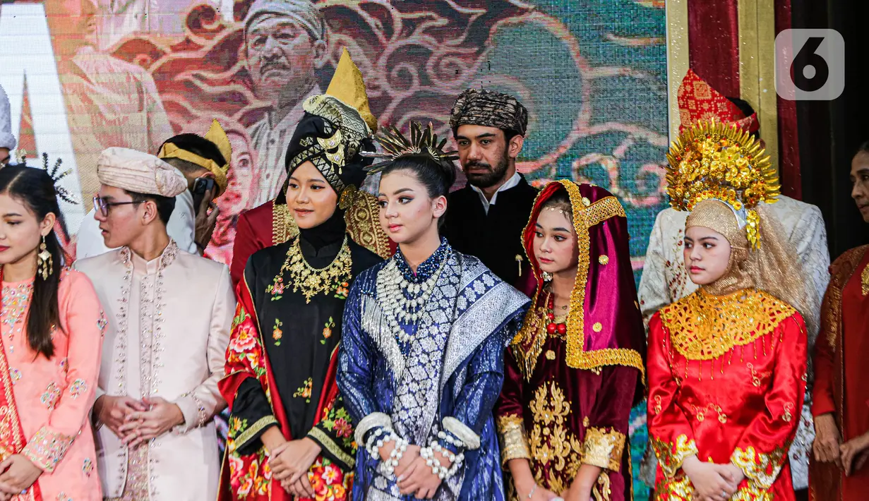 Pesona Novita Hardini, Istri Bupati Trenggalek yang Jadi Pemeran di ...