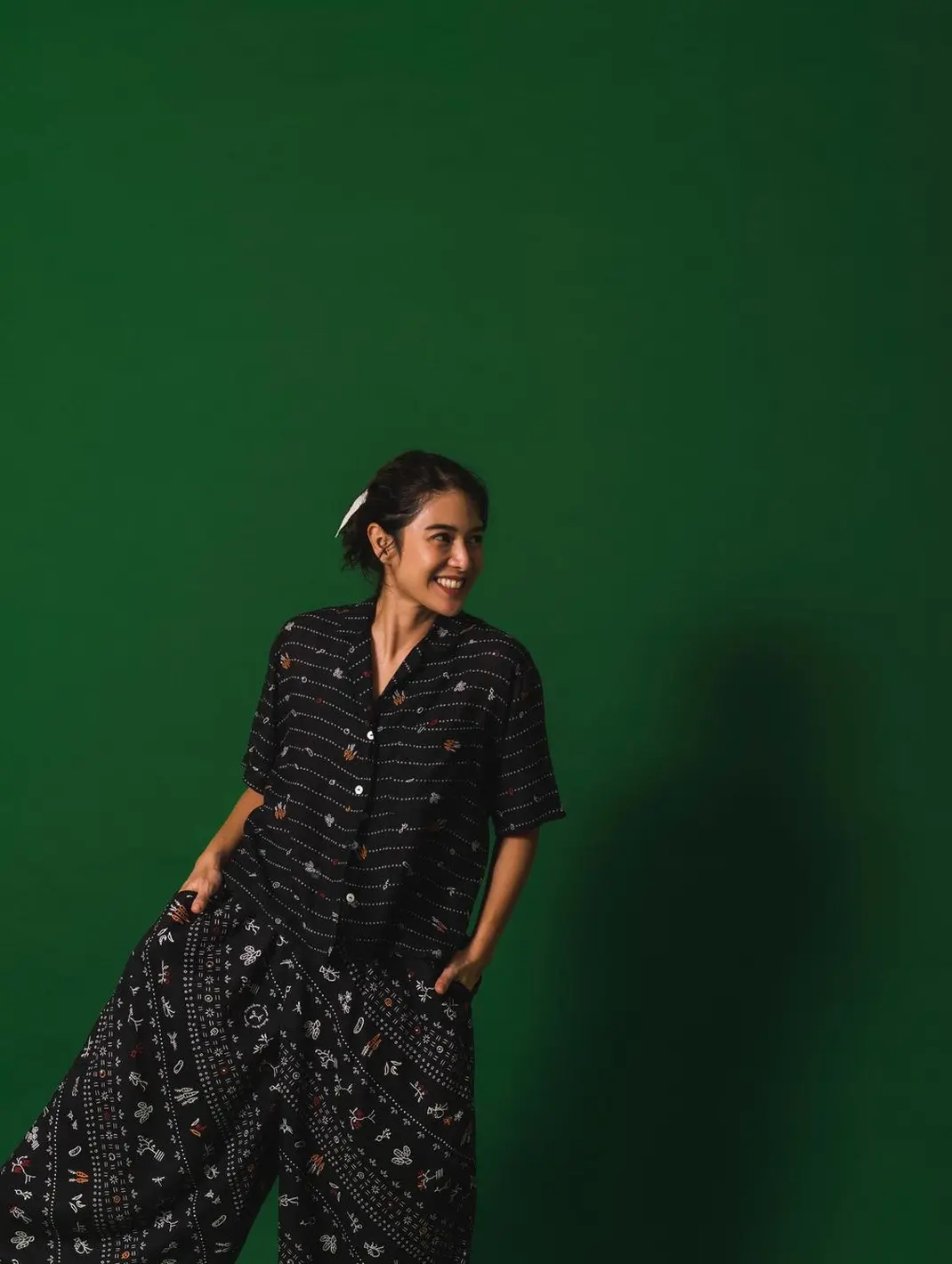 10 Model Baju Batik Wanita Modern dari Merek Lokal yang Hits - Photo ...