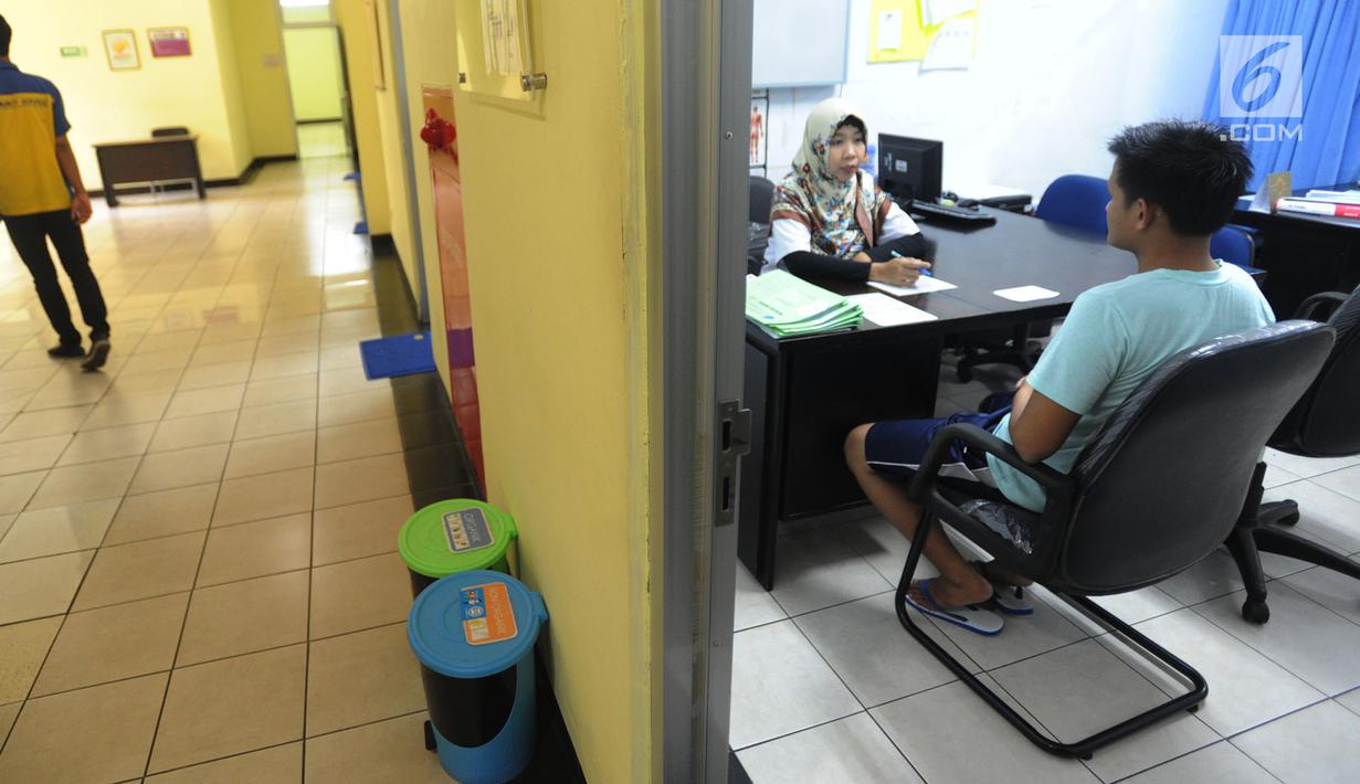 FOTO: Melihat Keseharian Pasien Rehabilitasi Narkoba di BNN Lido - Foto ...