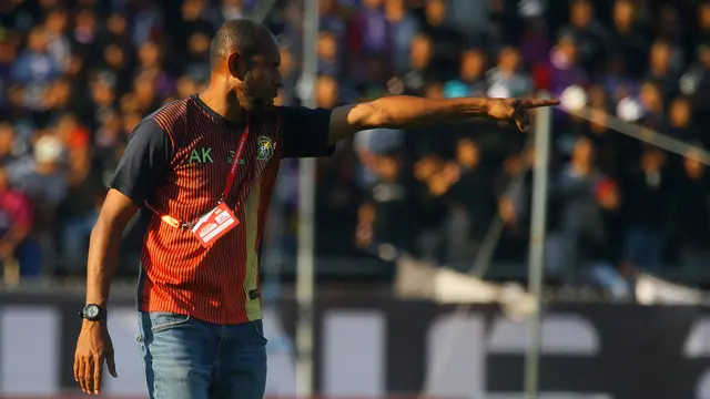 Elie Aiboy Yakin Persipura Bangkit di Tangan Jacksen Tiago - Indonesia ...