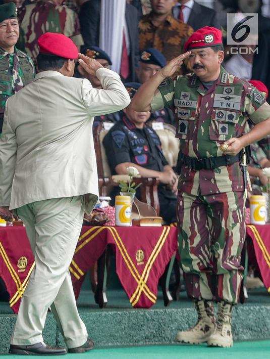 Foto Hadiri Hut Kopassus Prabowo Beri Hormat Kepada Panglima Tni