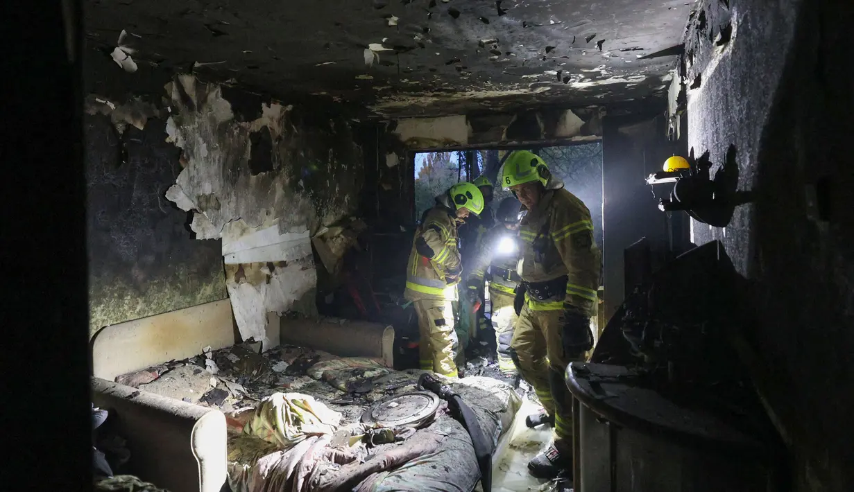 Drone Rusia Hantam Apartemen di Kyiv, Sembilan Orang Terluka - Foto ...