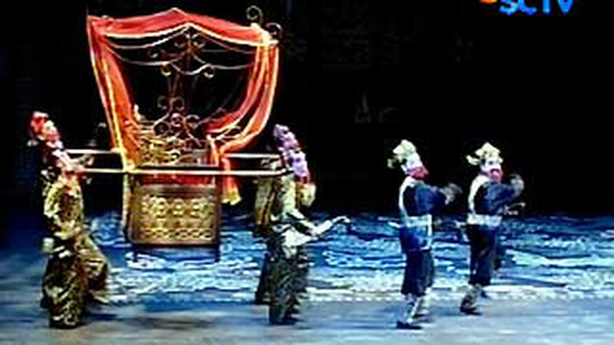 Teater Koma Pentaskan Lakon Sie Jin Kwie