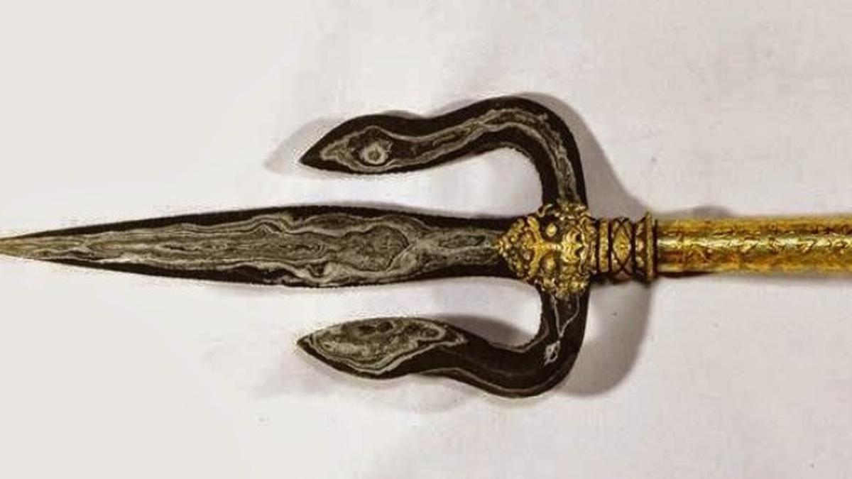 Tombak Trisula Senjata Tradisional Palembang Simbol Kekuasaan hingga ...