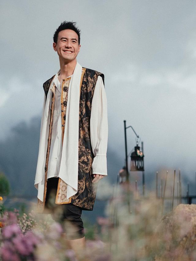 Daniel Mananta Rayakan Paskah, Menangis Ingat Perjuangan Yesus Kristus ...