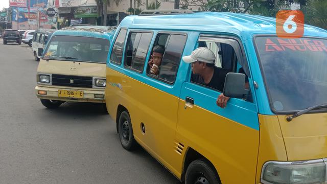 Antara Bantuan Beras 3 Kilogram dan Kenaikan Tarif, Mana Langkah ...