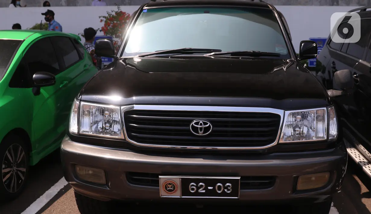 FOTO: Ini Wajah Baru Plat Nomor Khusus Kendaraan Anggota DPR - Foto ...