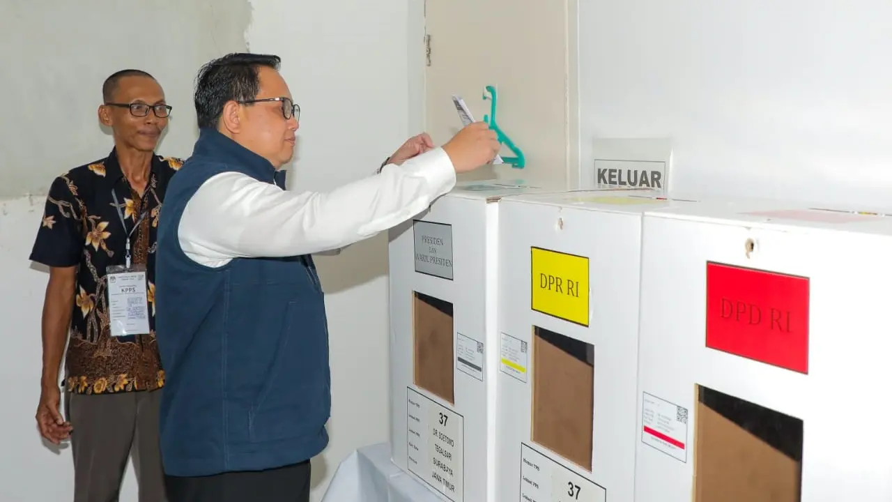 Adhy Karyono Resmi Jadi Penjabat Gubernur Jatim Gantikan Khofifah - Surabaya Liputan6.com