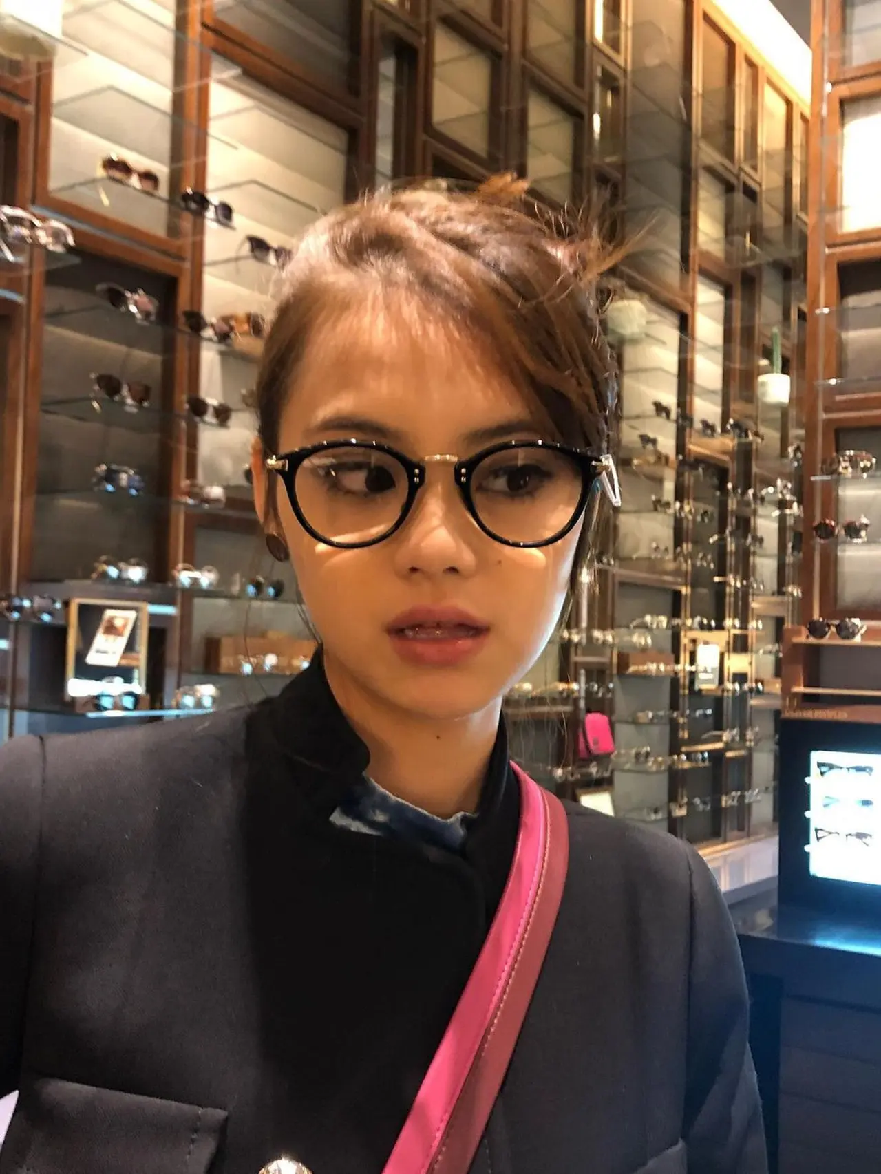 9 Potret Gege Elisa, Cantiknya Dibilang Mirip Jennie Blackpink ...