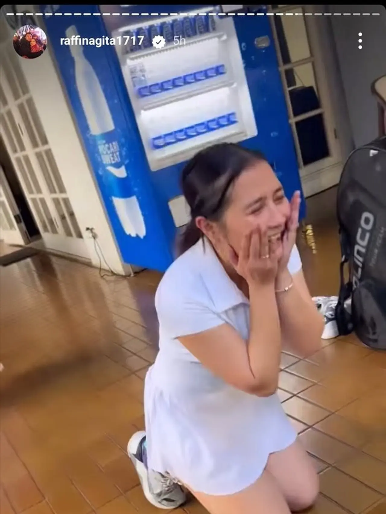 6 Potret Prilly Latuconsina Saat Main Tenis Ditemani Cipung - Entertainment Fimela.com