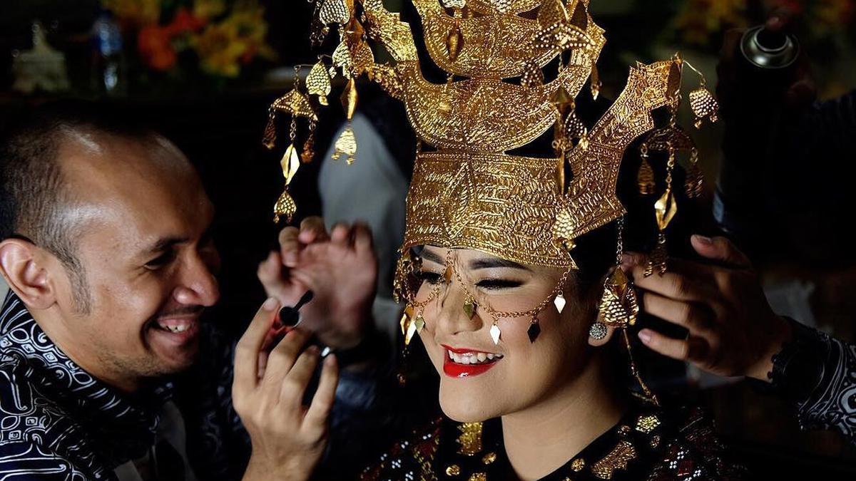 Penata Rias Kahiyang Ayu Asli Cilacap Spesialis Pengantin Batak ...