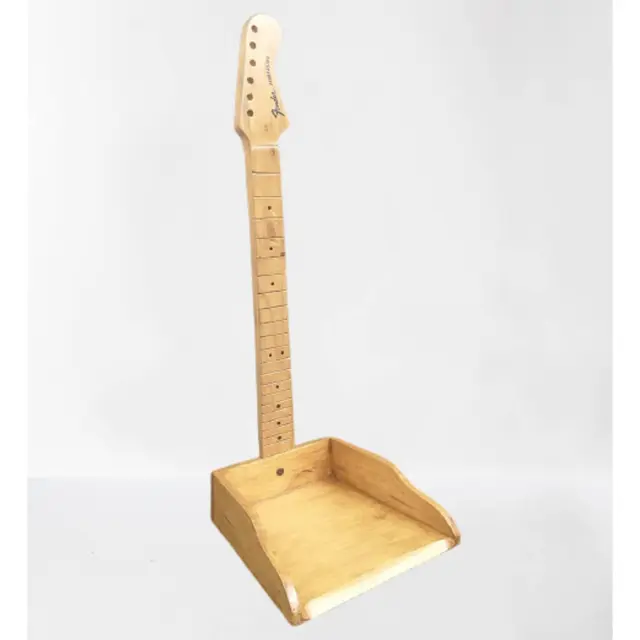 6 Gitar Berbentuk Absurd Ini Bikin Musisi Geleng Kepala, Nyeleneh ...