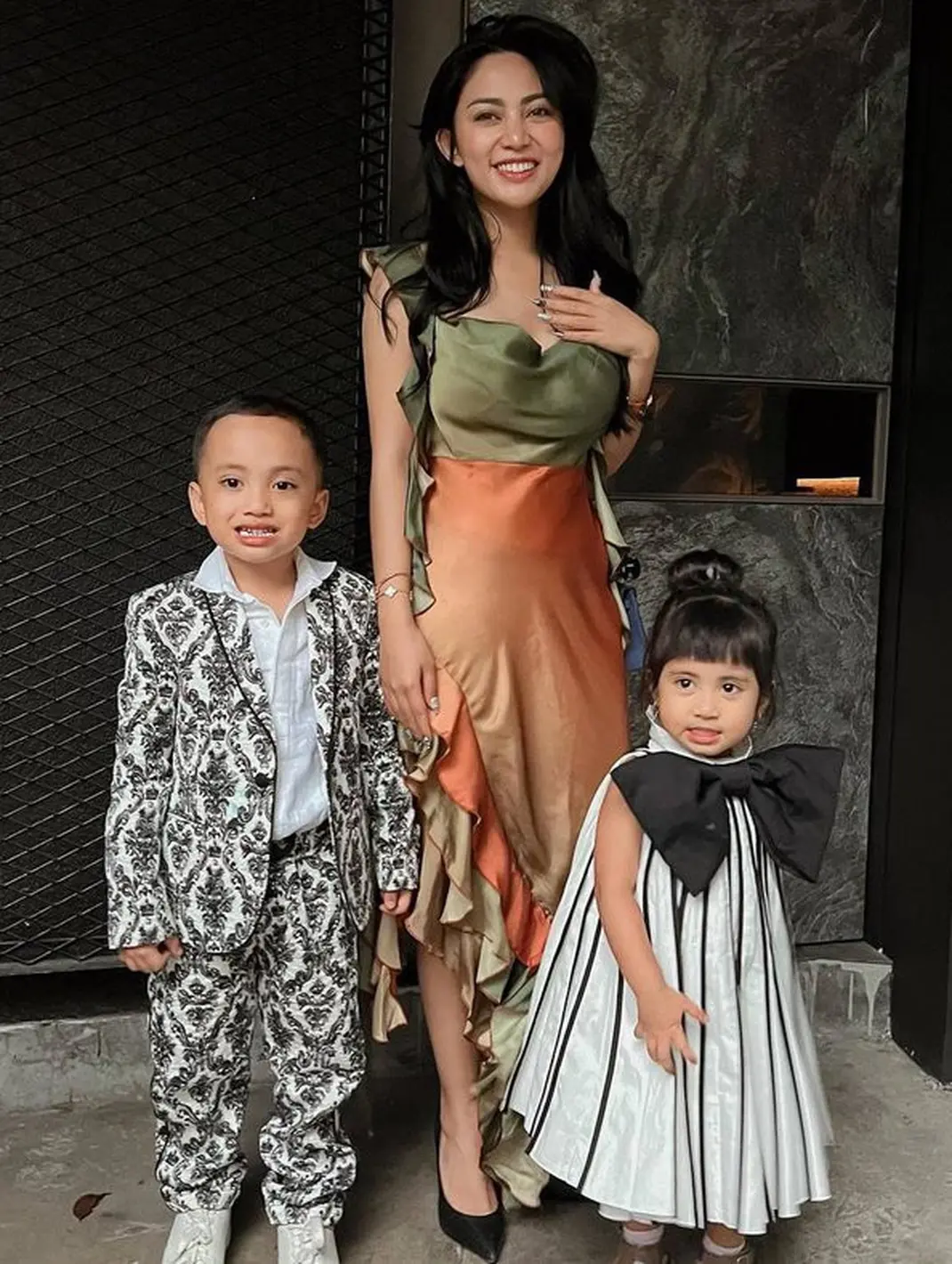 Potret Rachel Vennya Tanggungjawab Mengurus Anak Meski Sering Party ...