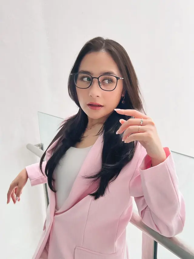 Zodiak Perempuan Paling Karismatik, 10 Artis Cantik Pemiliknya - Lifestyle Fimela.com