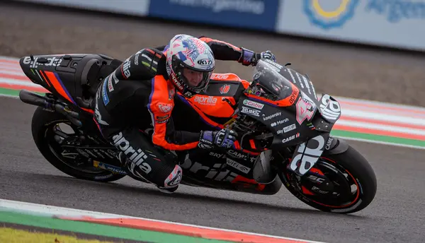 Membandingkan Kualitas Bio Solar, Dexlite, dan Pertamina Dex - Otomotif ...