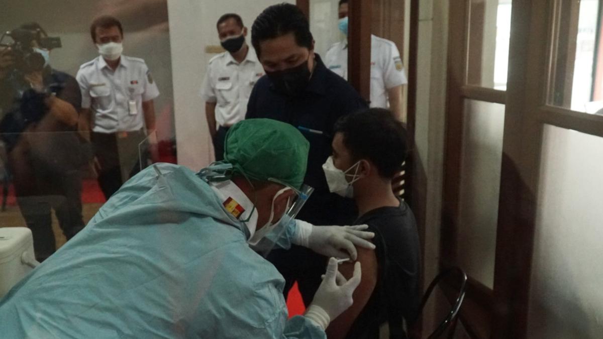 Erick Thohir Datangi Stasiun Bandung Tinjau Pemberian Vaksin Covid 19