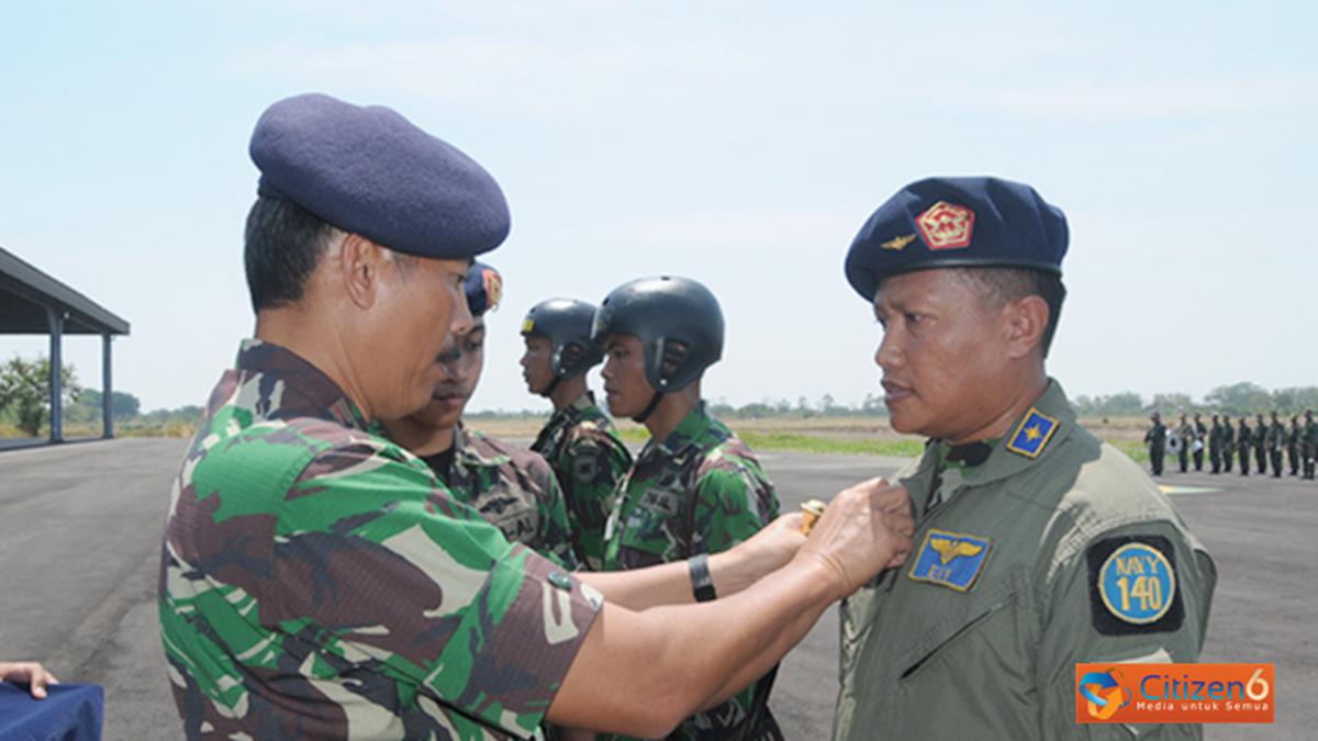 Siswa Dikpaska Berhak Kenakan Brevet Free Fall