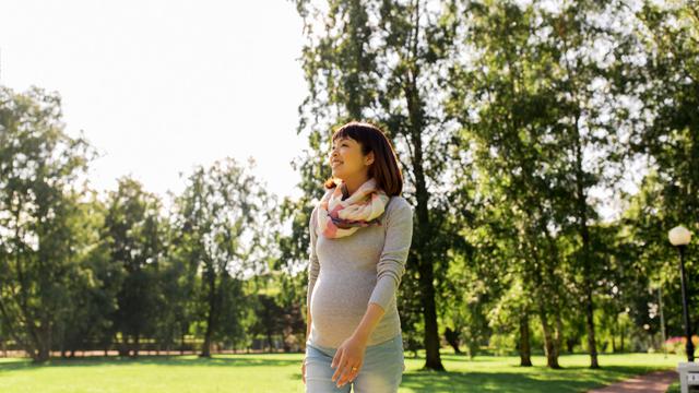 Penyebab Kaki Linu pada Ibu Hamil dan Cara Mengatasinya - Health Fimela.com