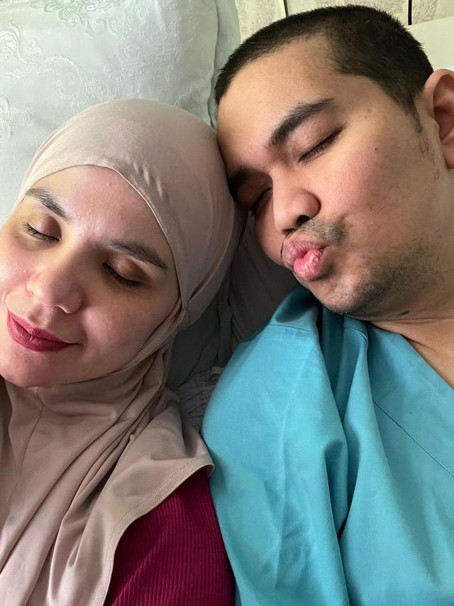 Indra Bekti Salat Duha Sebelum Operasi Mata, Aldila Jelita: Aku ...