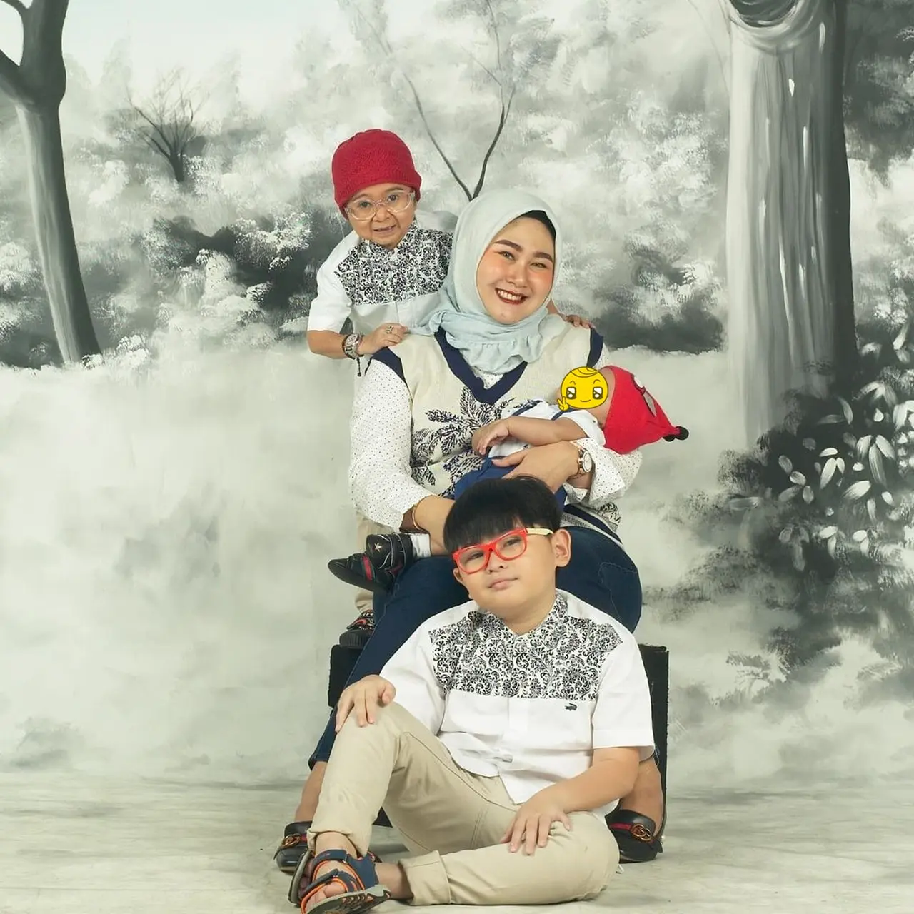 Dikaruniai Anak Kedua, Ini 6 Potret Keluarga Daus Mini yang Harmonis ...