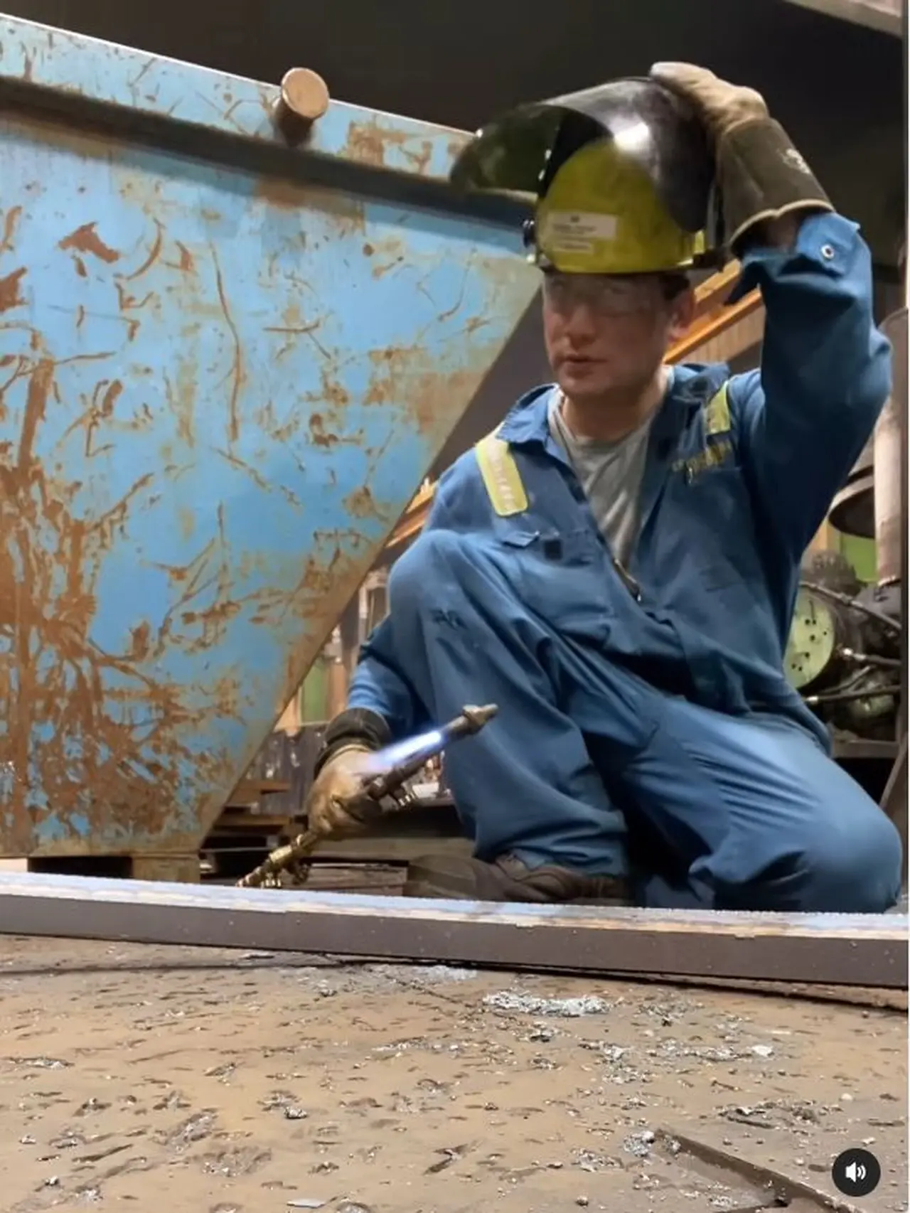 Segini Gaji Tengku Firmansyah Jadi Tukang Besi di Perusahaan Manufaktur ...