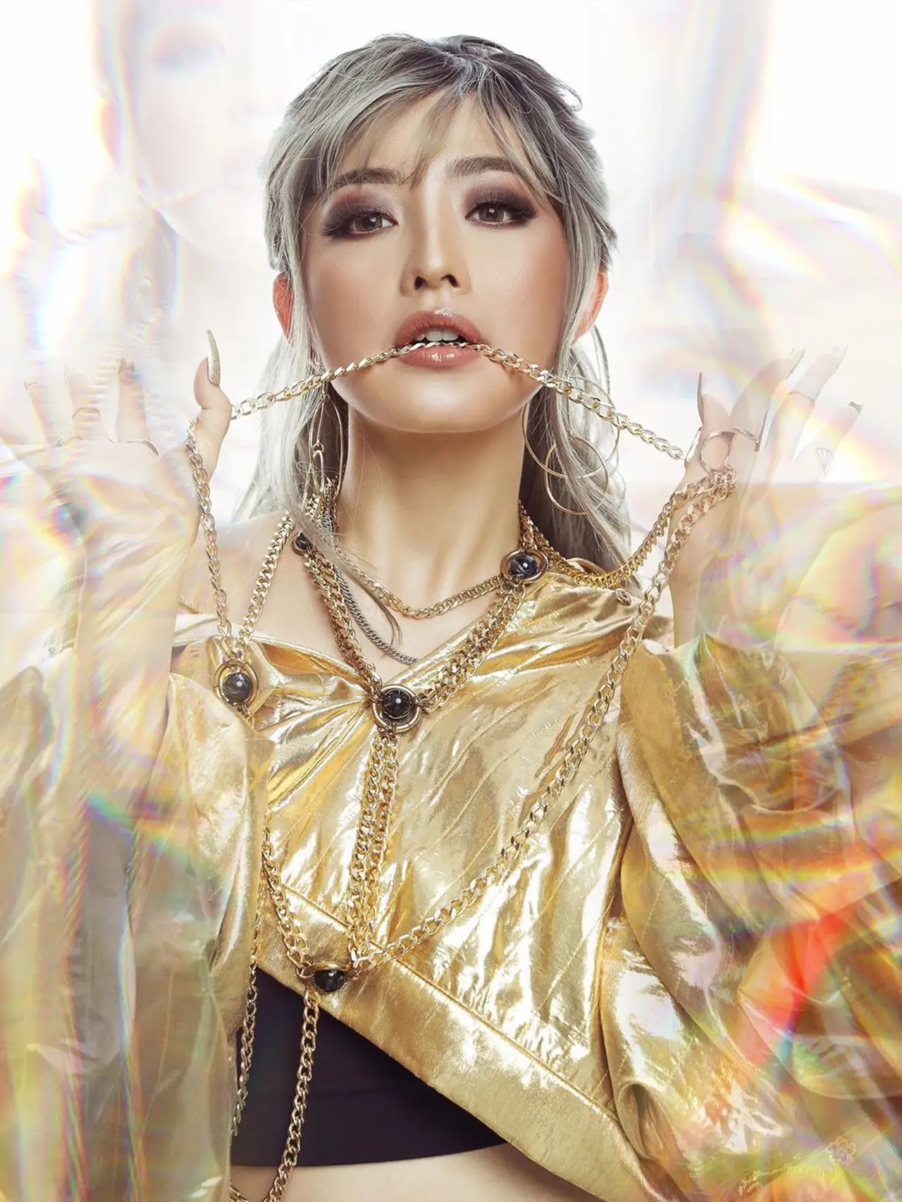 7 Gaya Pemotretan Natasha Wilona Bertema 'Beautiful Courgae', Tampil ...