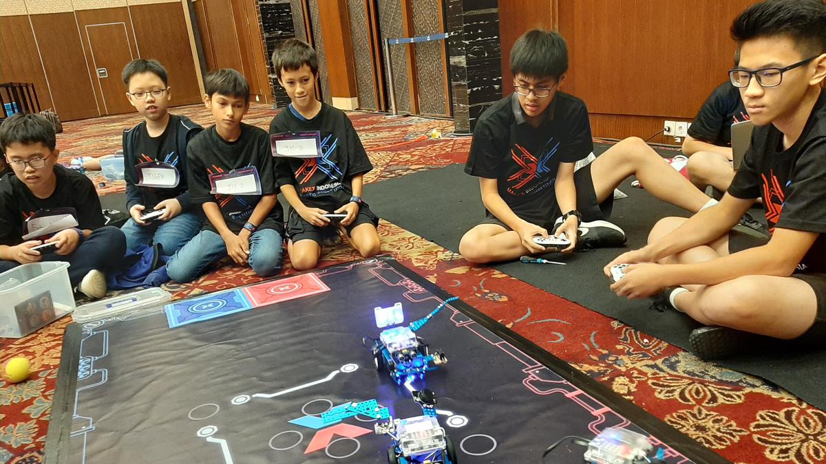 Ratusan Pelajar Indonesia Ikut Kompetisi Robot untuk Melaju ke China ...