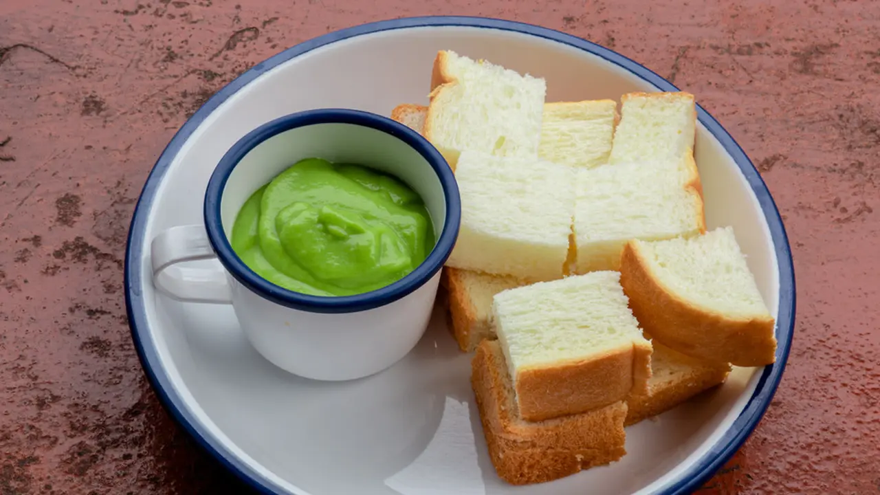 Resep Sangkhaya, Roti Selai Pandan Manis dan Praktis - Lifestyle Fimela.com