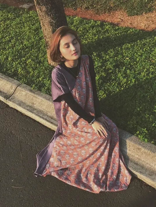 FOTO: Gaya Candid Laura Abbas Jackson, Curi Perhatian - Foto Liputan6.com