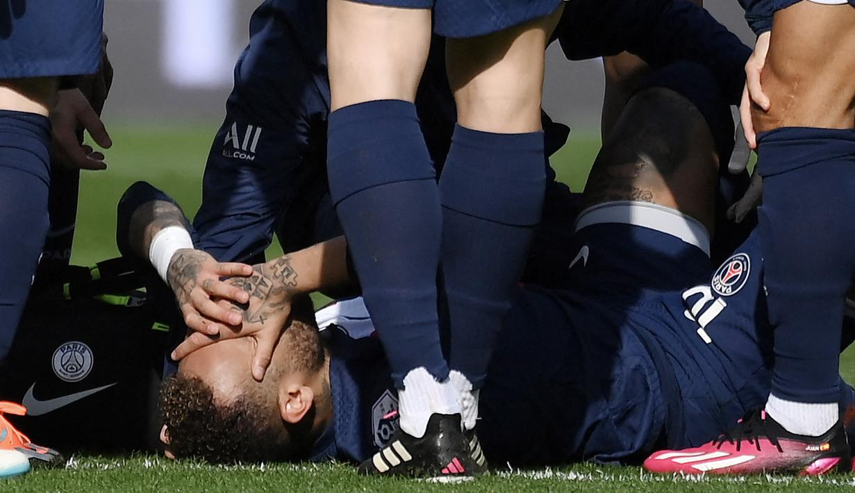 Foto: Momen Mengerikan Neymar Cedera Saat PSG Bungkam Lille di Liga ...