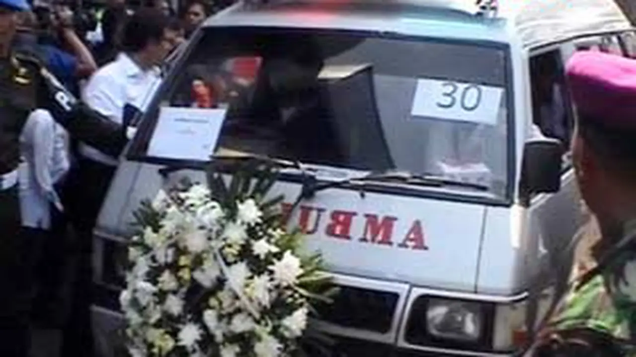 Ribuan Pelayat Antar Jenazah Susana Rompas - News Liputan6.com