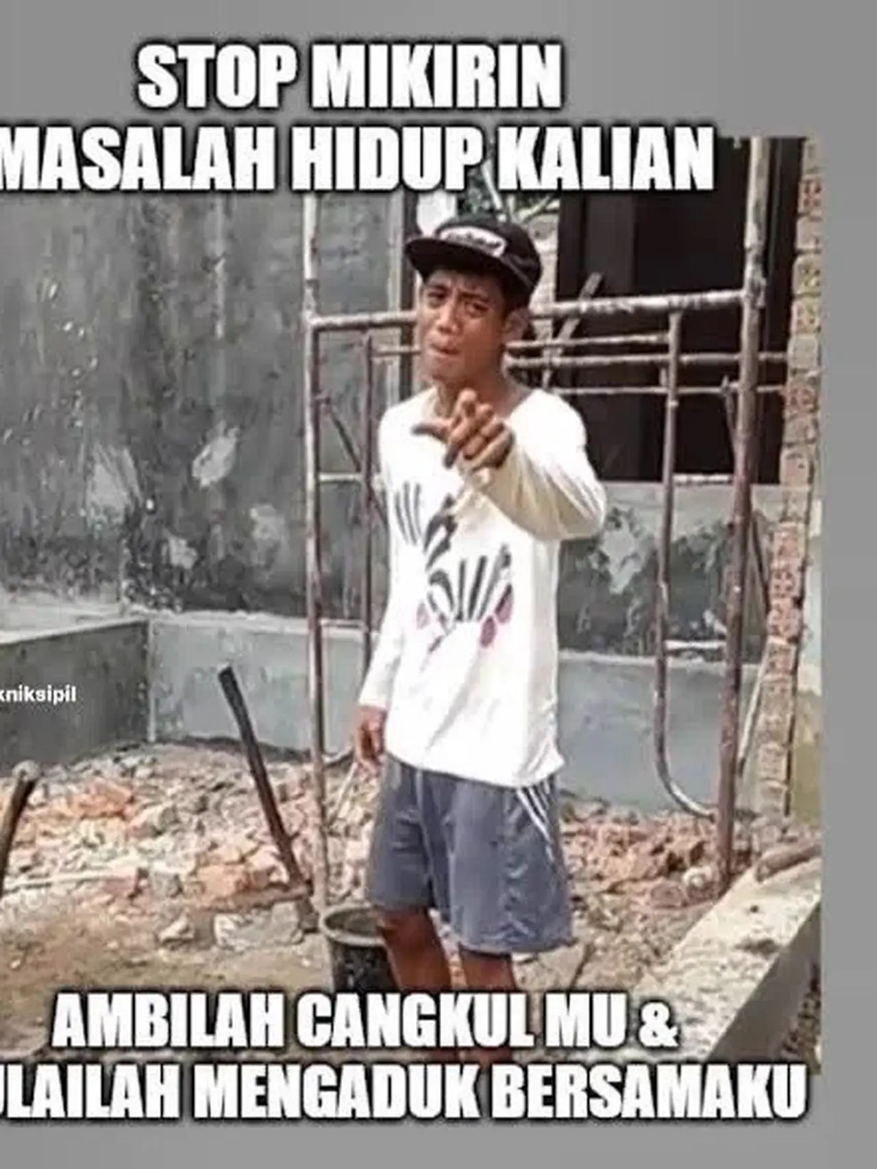 6 Meme Lucu Kuli Bangunan Saat Bekerja Ini Bikin Ngakak - Hot Liputan6.com