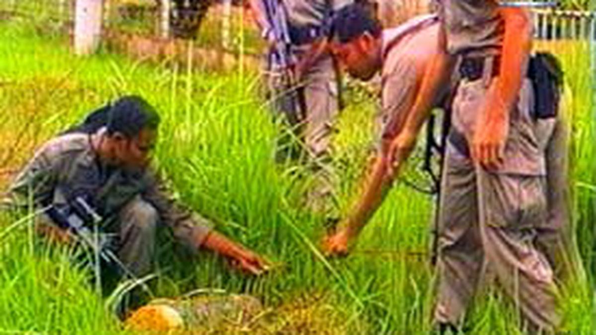 Polres Aceh Utara Menemukan 12 Bom Rakitan - News Liputan6.com