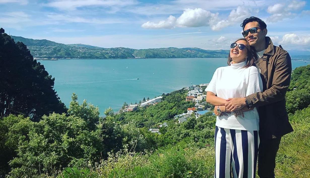 Tahun 2019, Darius Sinathrya Bakal Mendaki Gunung Bareng Anak-anak dan ...