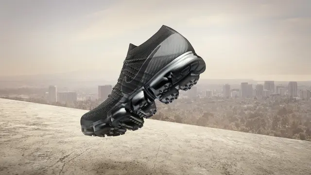 Seringan Angin, Sepatu Ini Beri Sensasi Jalan di Atas Udara - Fashion ...