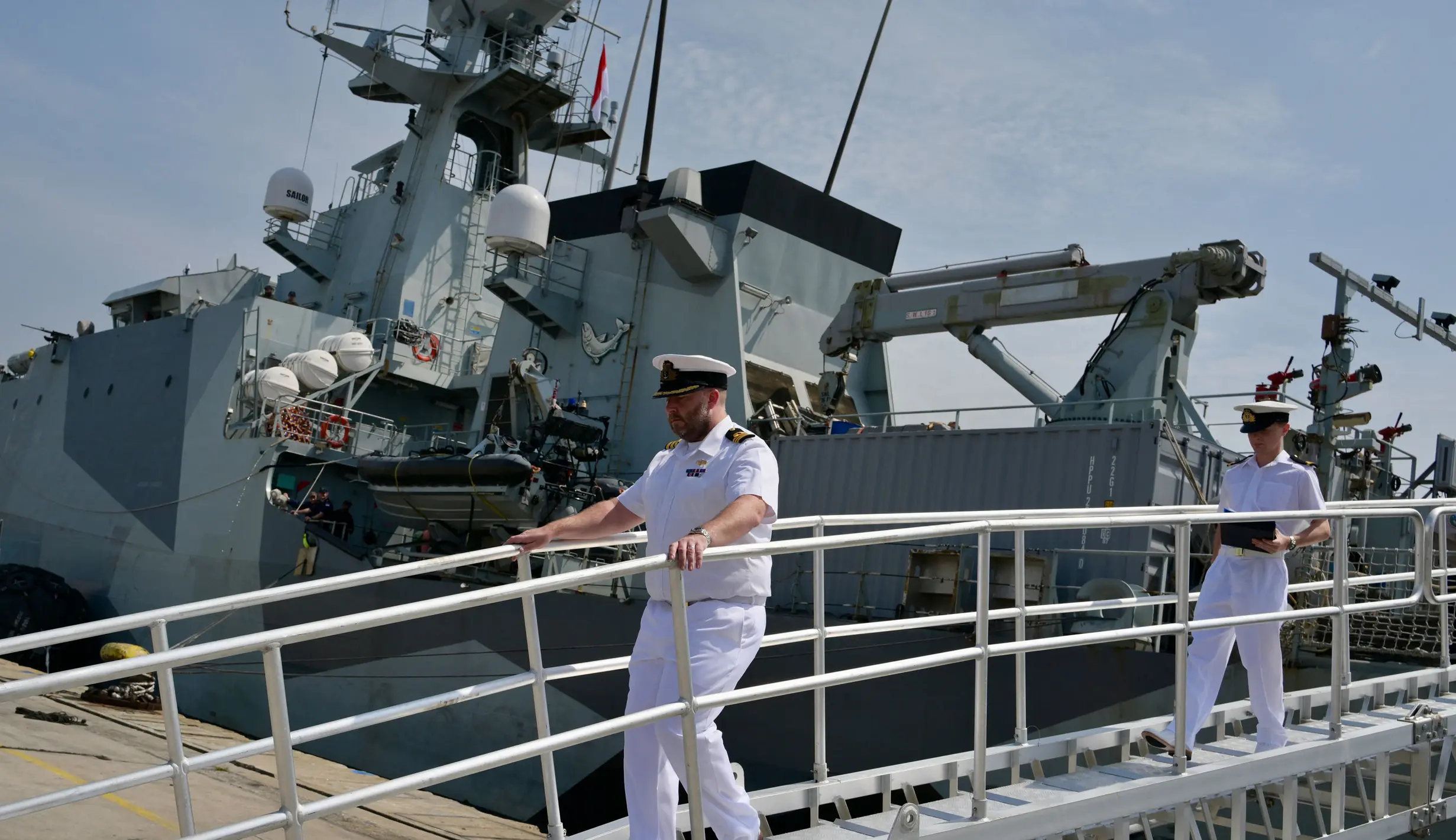 Perkuat Kerja Sama Militer, Kapal Angkatan Laut Inggris HMS Spey Berlabuh di Jakarta - Foto ...